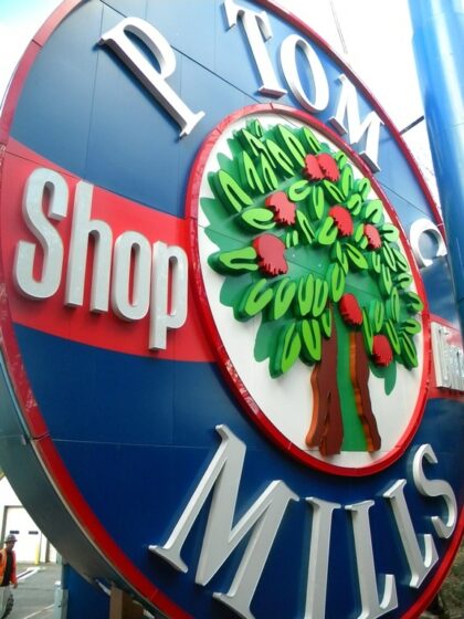 Potomac Mills Sign Returns - Potomac Local News