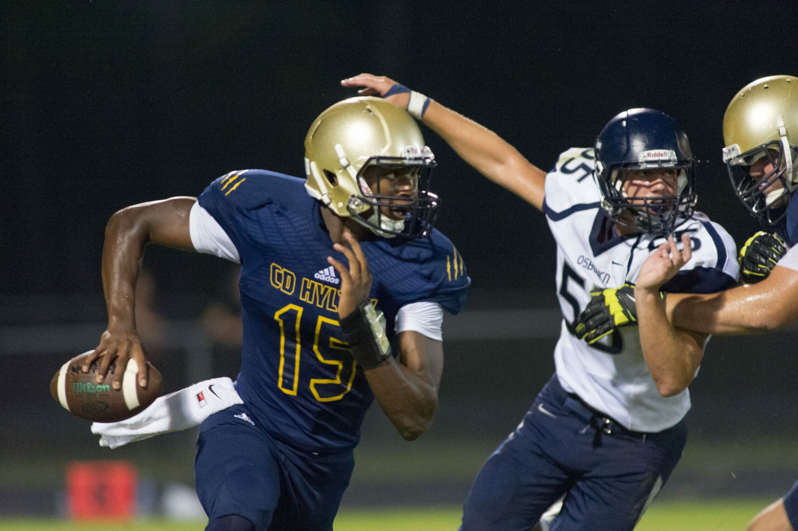 Hylton rolls over Osbourn 35-13 - Potomac Local News