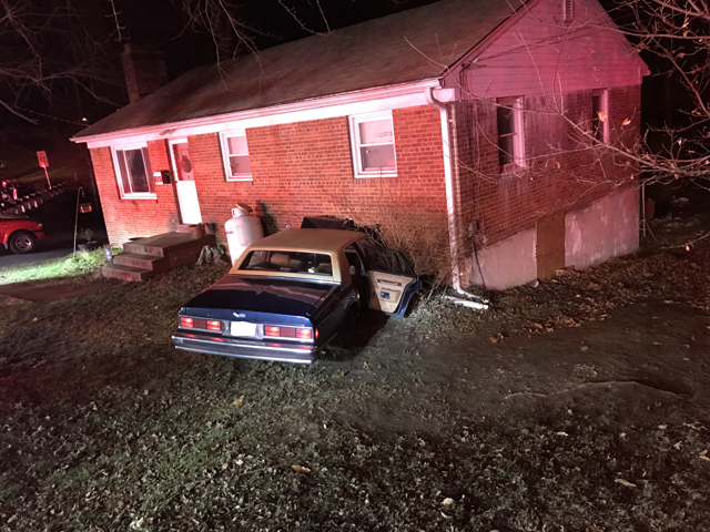 Car slams into house on Horner Road in Woodbridge