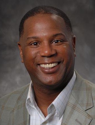 Woodbridge grad inducted into wrestling hall of fame