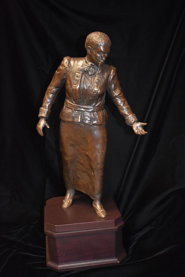 Bronze statue Dean memorial donations reach 73% of goal