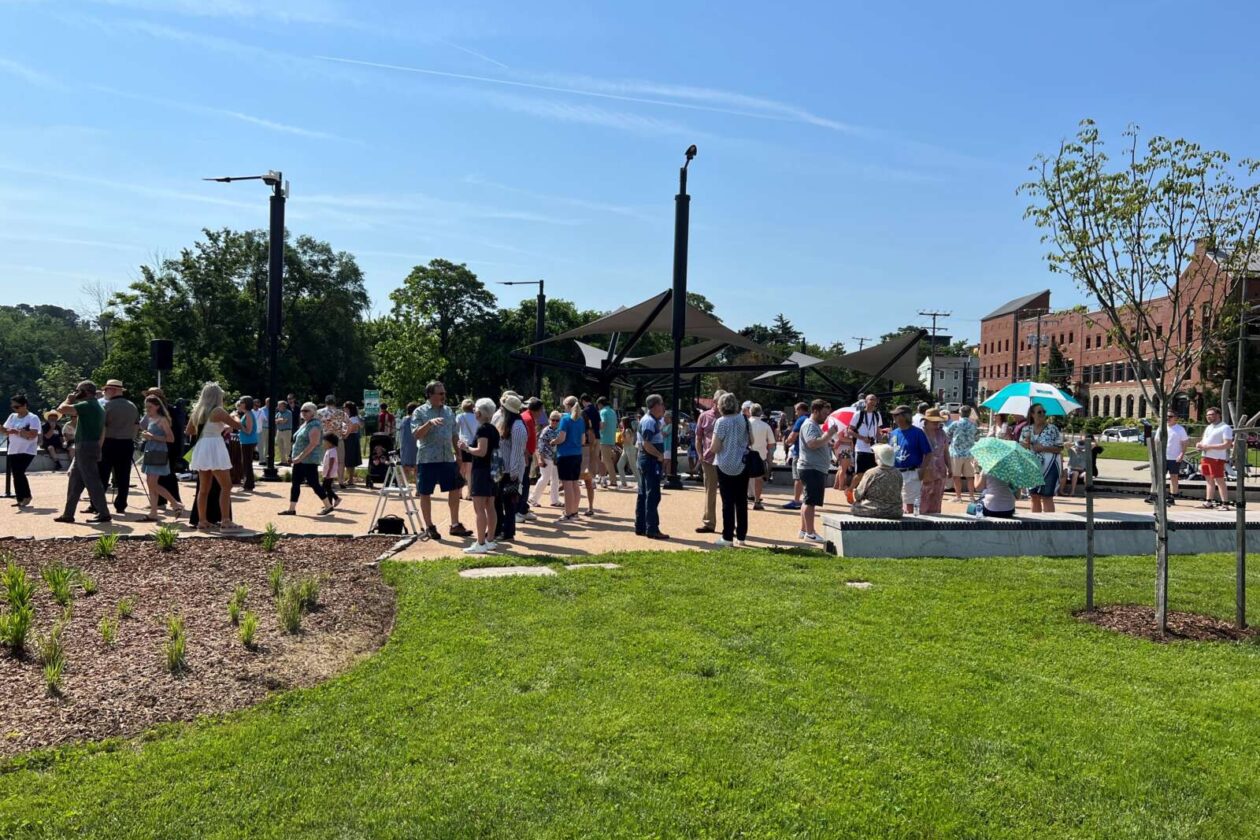 Riverfront Park opens: 'Smart' park features wi-fi, solar lighting