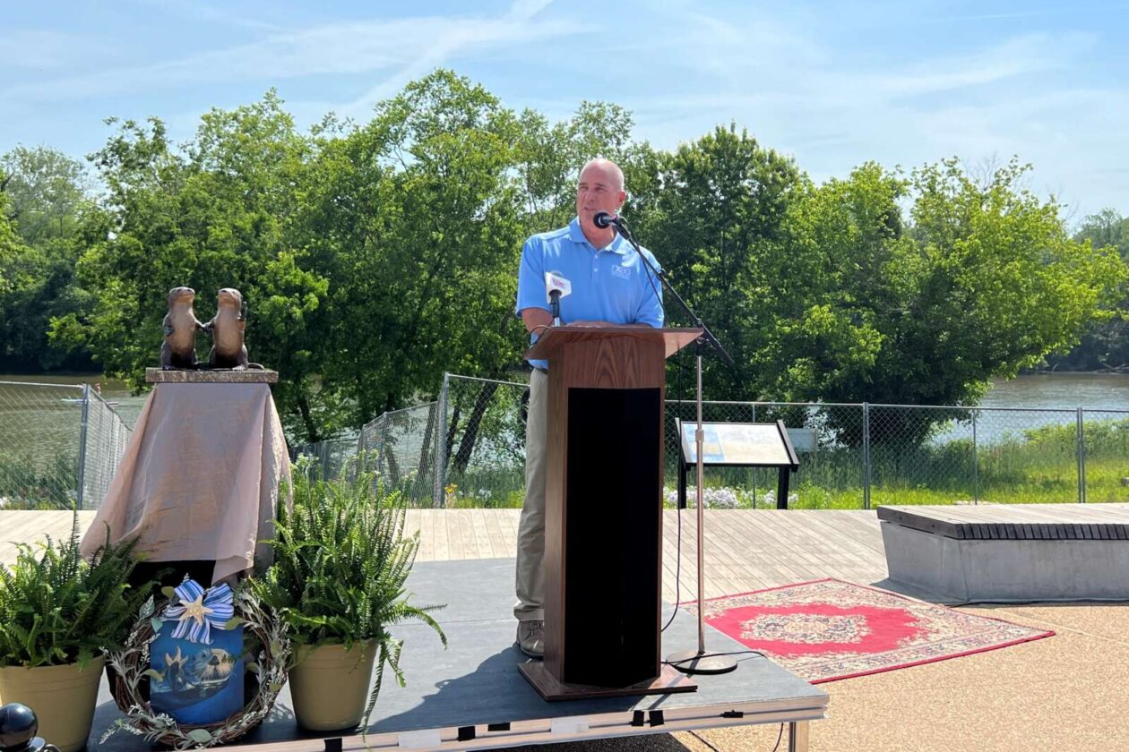 Riverfront Park opens: 'Smart' park features wi-fi, solar lighting