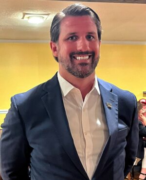 Derrick Anderson announces he is running for Congress