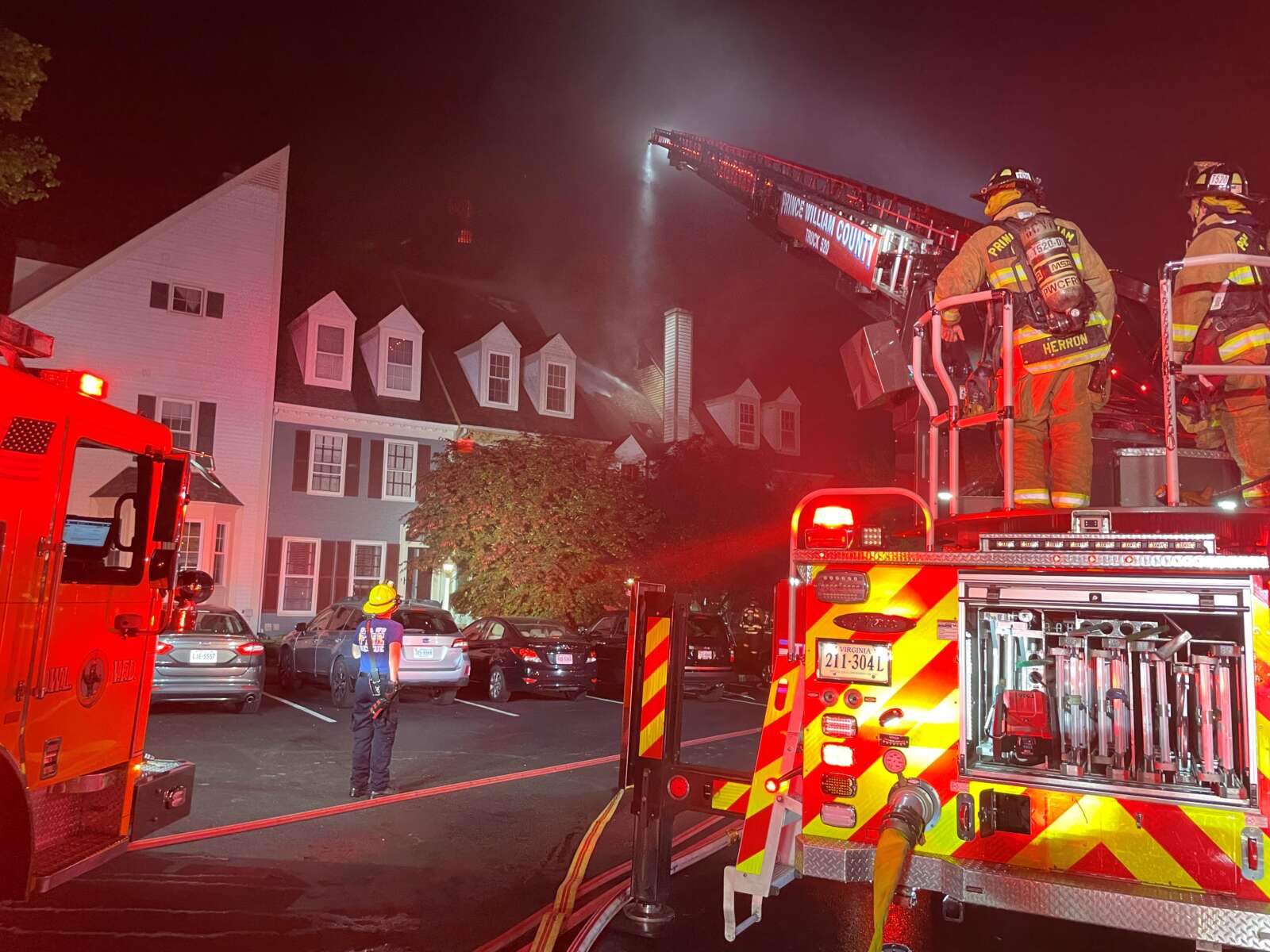 5 displaced after fire in Lake Ridge