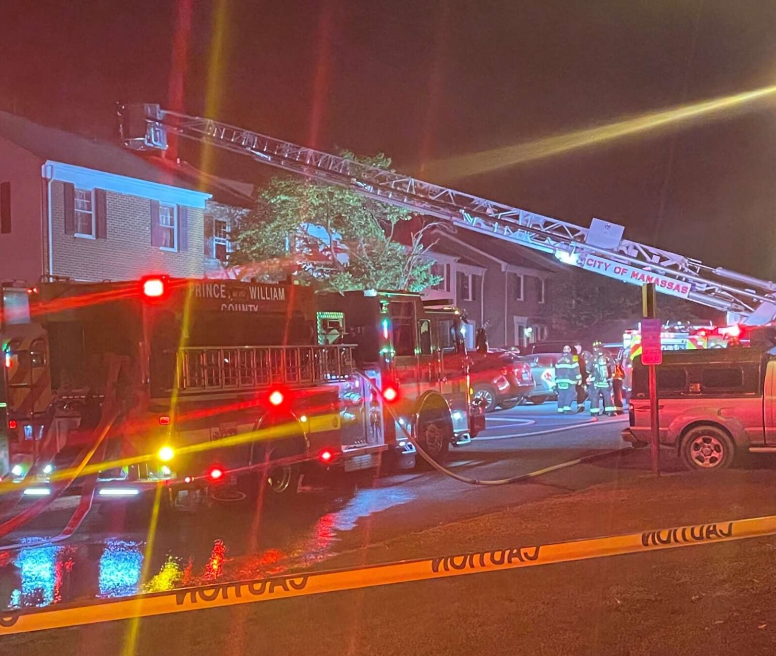 6 adults, 2 children displaced after townhouse fire