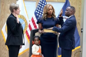 George Stewart sworn in as Gainesville District Supervisor, pledges to ...