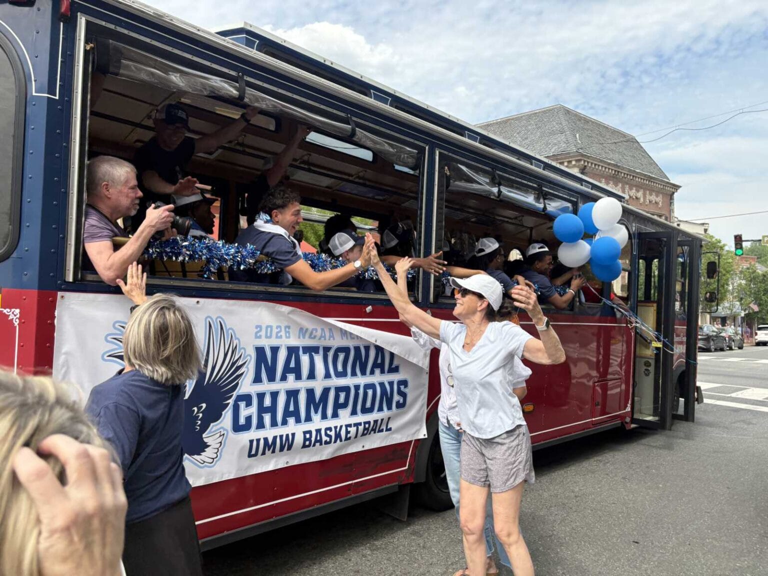 Trolley of UMW Basketball Players Hits Fredericksburg Streets in Mini ...